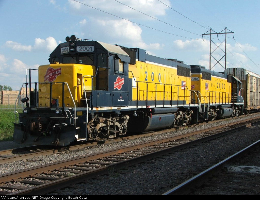 ALS 2001 & ALS 2000 awaiting a crew